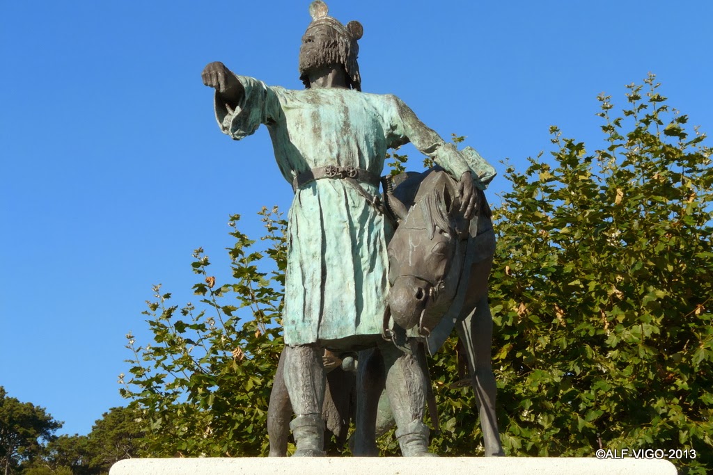 ALF ESCULTURAS Y MONUMENTOS: "Monumento a ALFONSO IX"