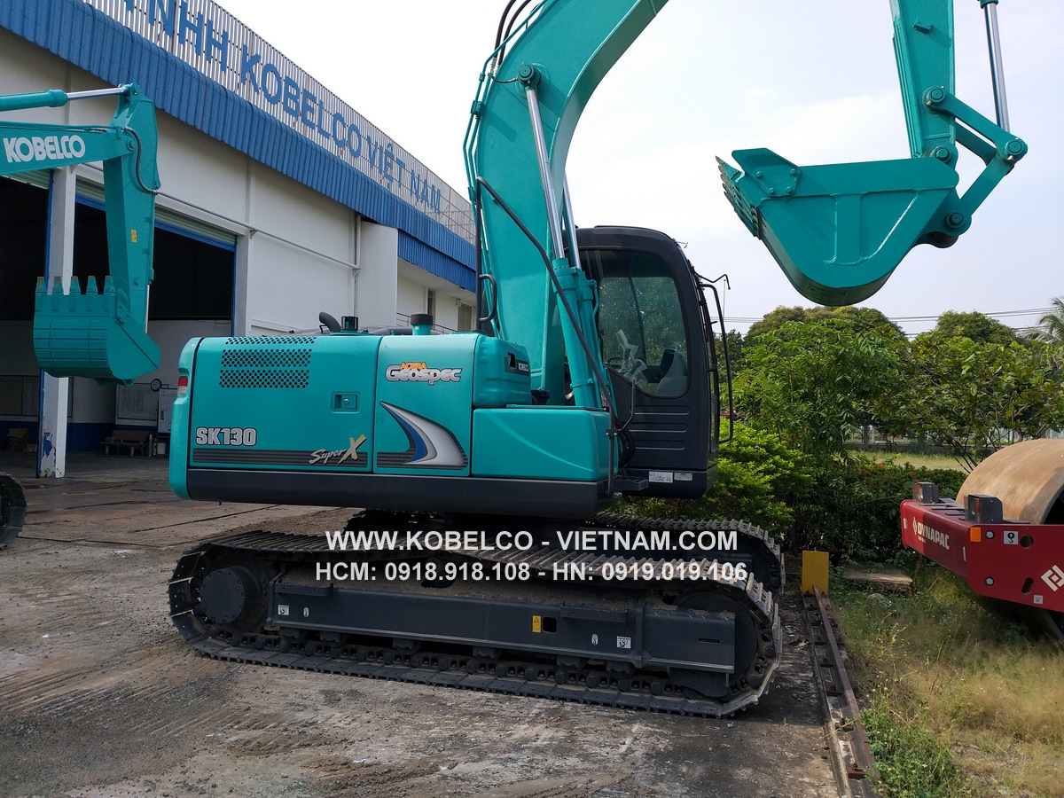 Máy đào Kobelco SK130-8, gầu tiêu chuẩn 0.5m3