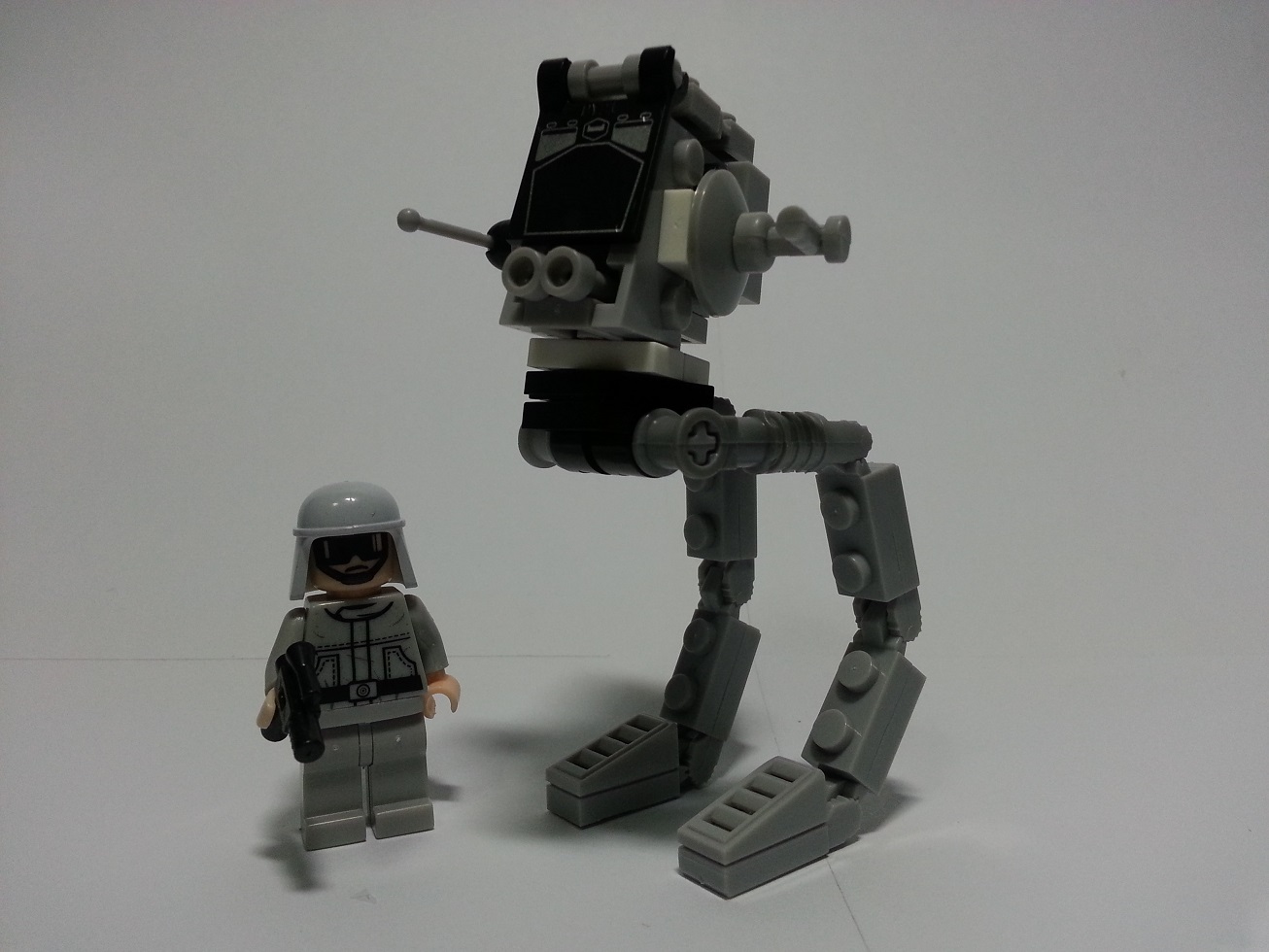 Bootleg Bom Bom Star Wars Walker Review ~ Kumansenu Builds Things