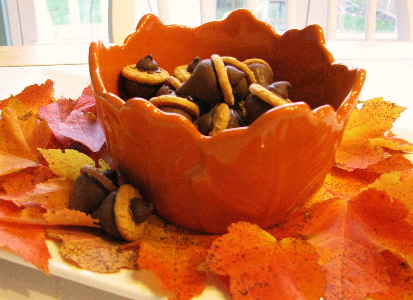 Sheek Shindigs: Thanksgiving Countdown Ideas: Easy Acorn Cookies