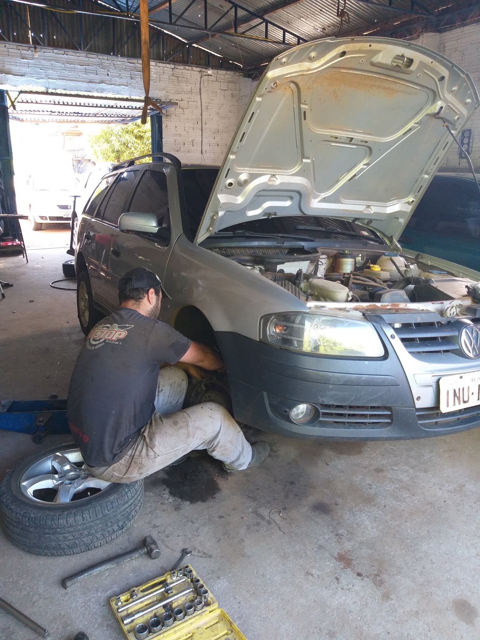 Precisou de arrumar o seu carro?? Então venha fazer um bom orçamento ...