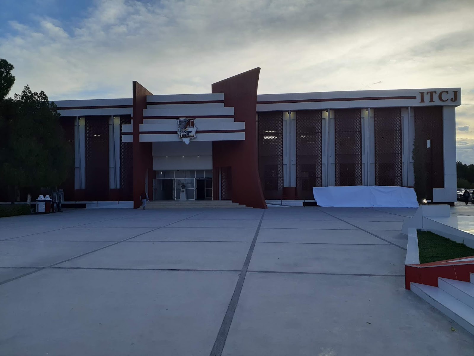 Mapa ITCJ: B. EDIFICIO RAMÓN RIVERA LARA 100'S Y 200'S.