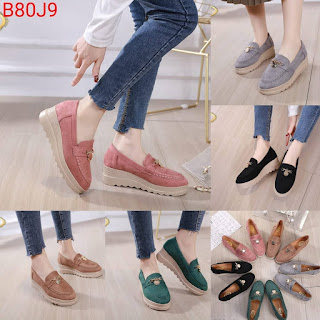 Model Sepatu Wanita Terbaik Yang Lagi Trend Di Tahun 2020 - Model Baju ...