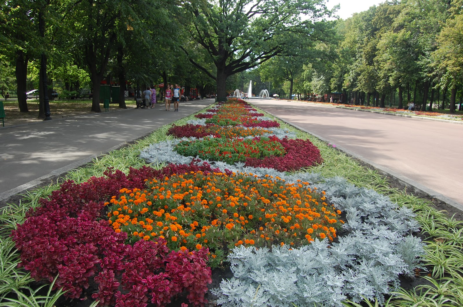 Travelling to Ukraine: Tips and Pictures: Kharkiv Shevchenko Park: Nice ...