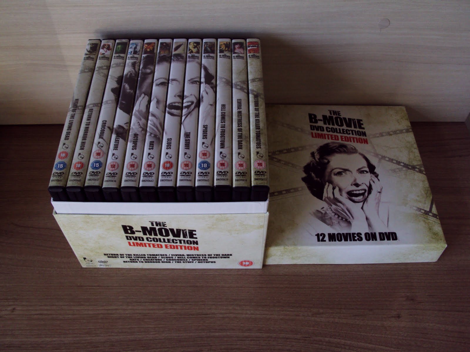 LUZ, CÂMERA, COLEÇÃO: The B-Movie DVD Collection [Limited Edition]