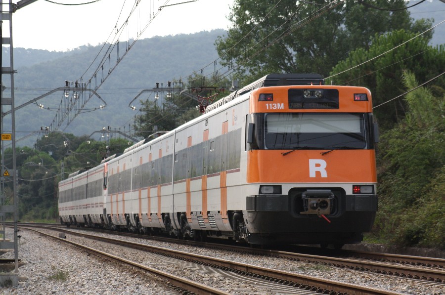 El Blog de Sergio: Los modelos de renfe con colores pantone
