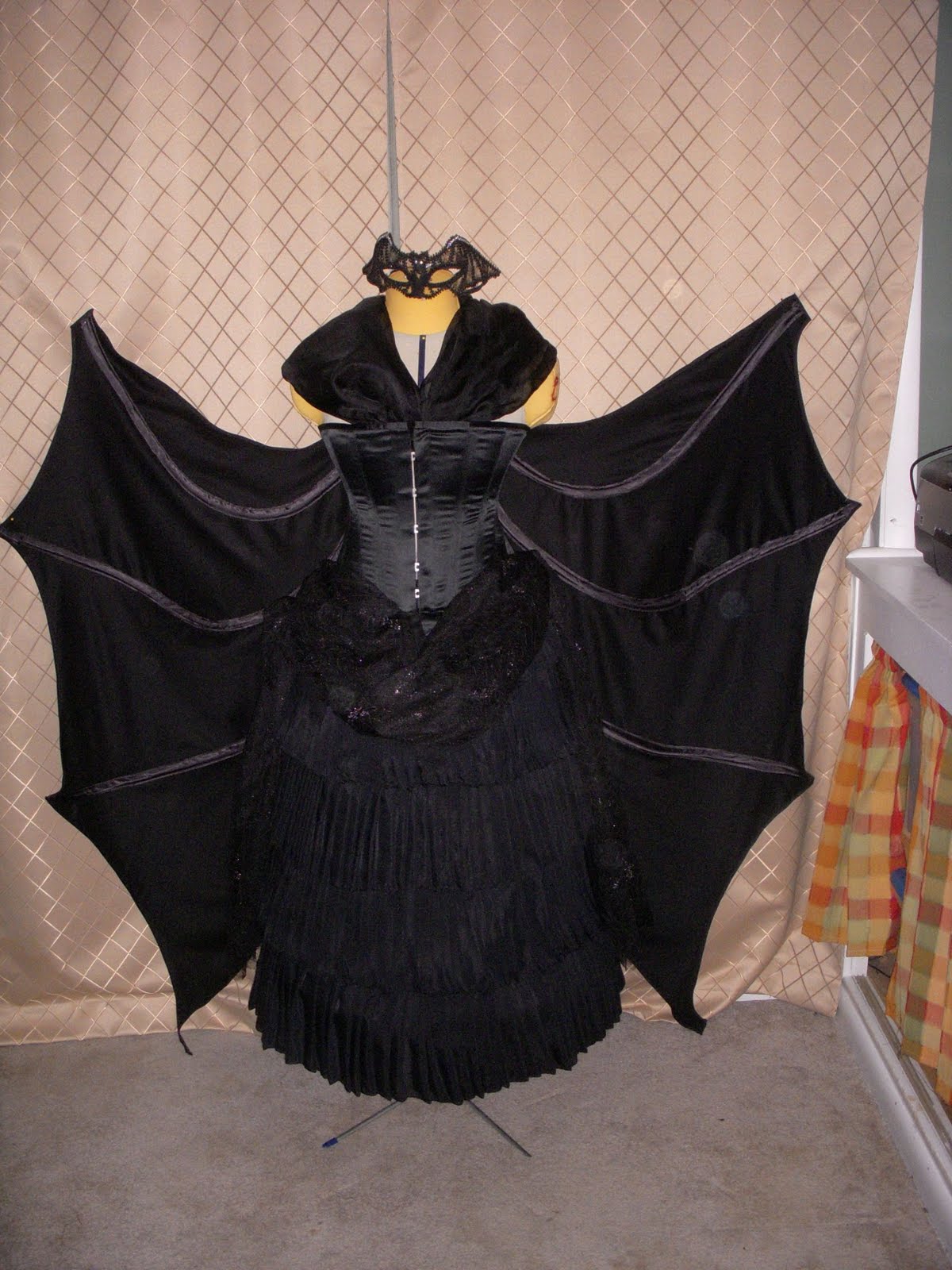 sewing to distraction: Eva Dress 1887 French Bat Costume + Trundle ...