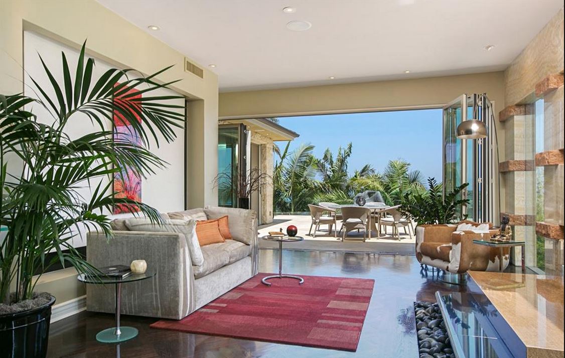 "Santa Barbara" Soap Opera Dream House from childhood memories in ...