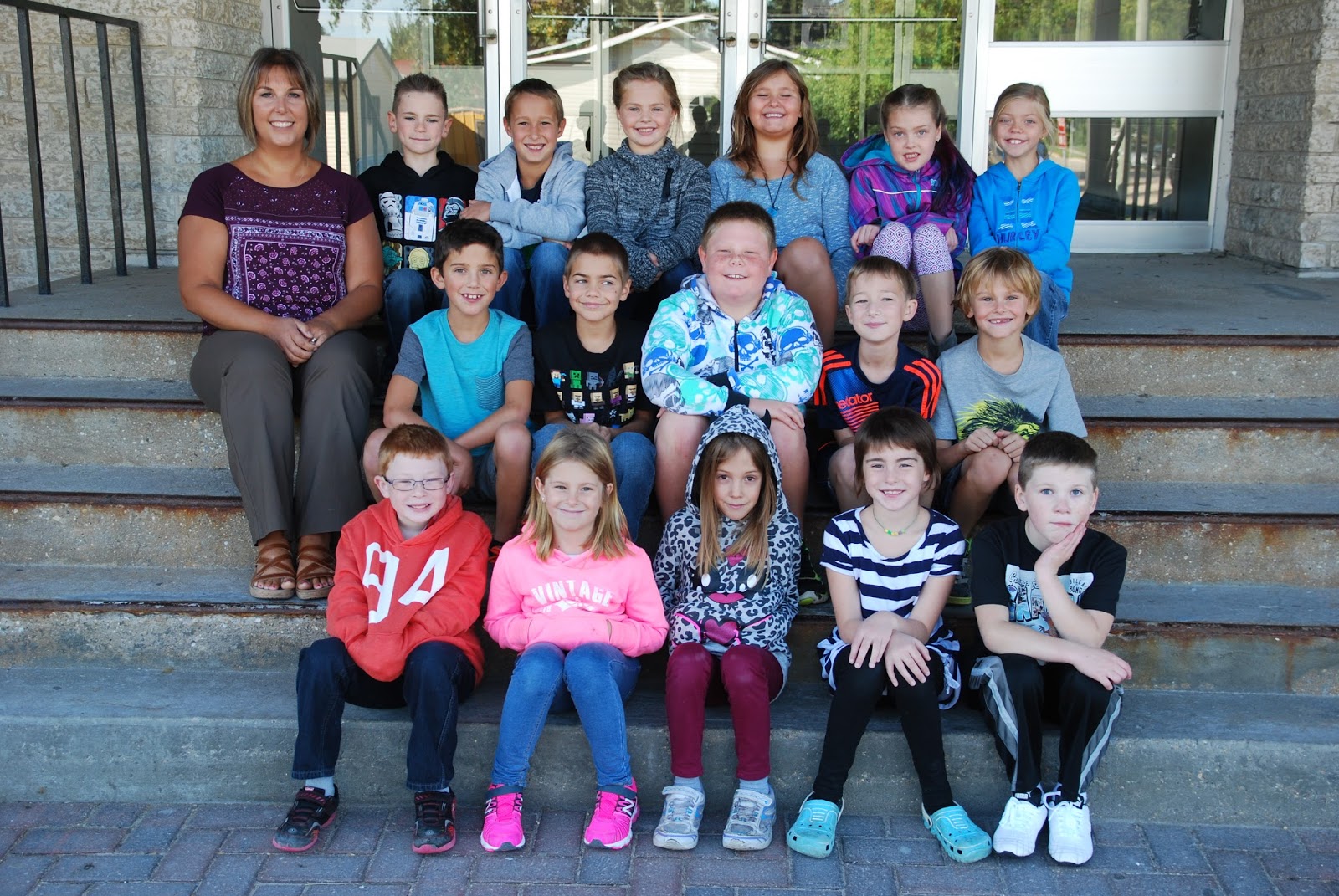 Mrs. Edel's grade 3-4 class: School is back in session!!!