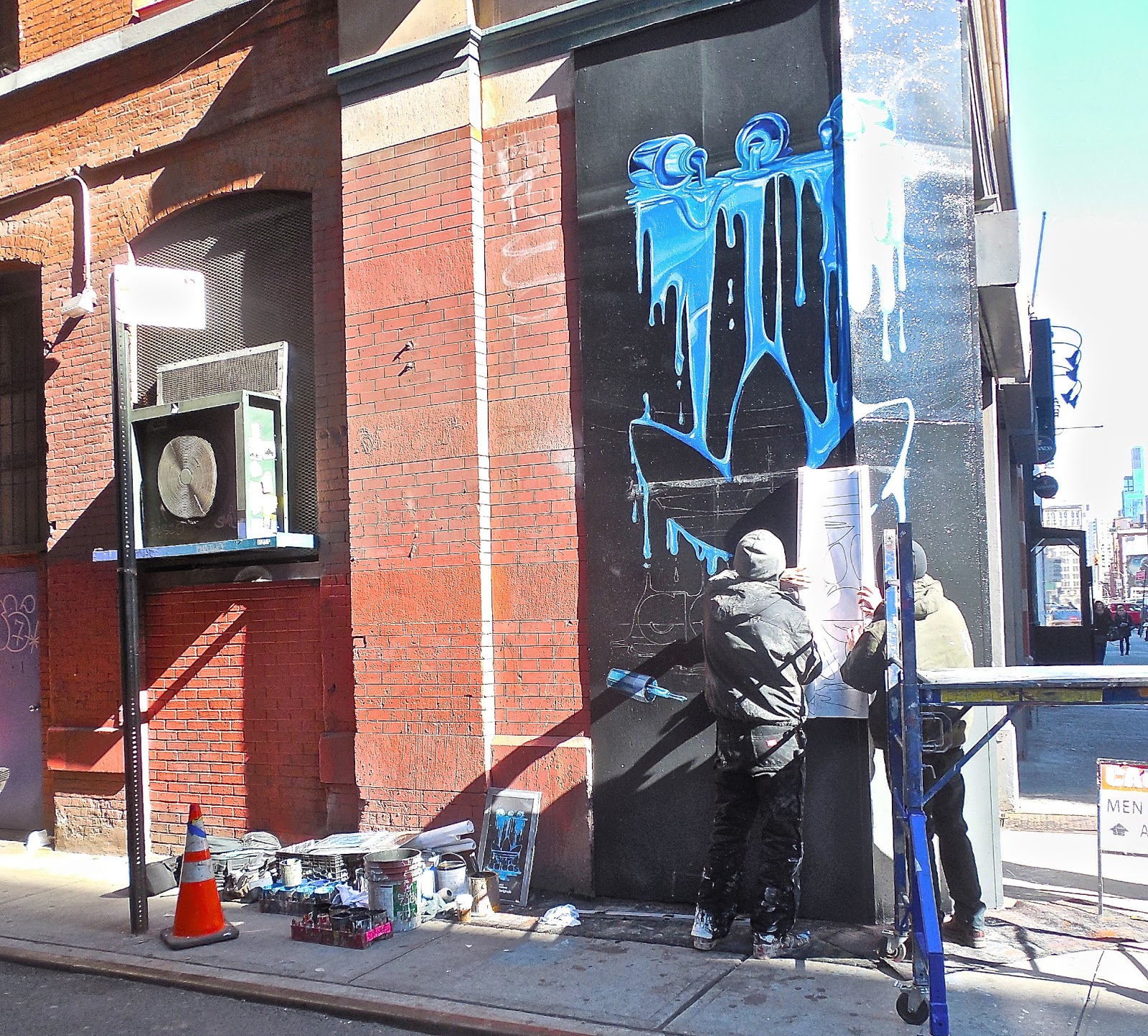 DriveByCuriosity: New York City: Street Art - Men At Work