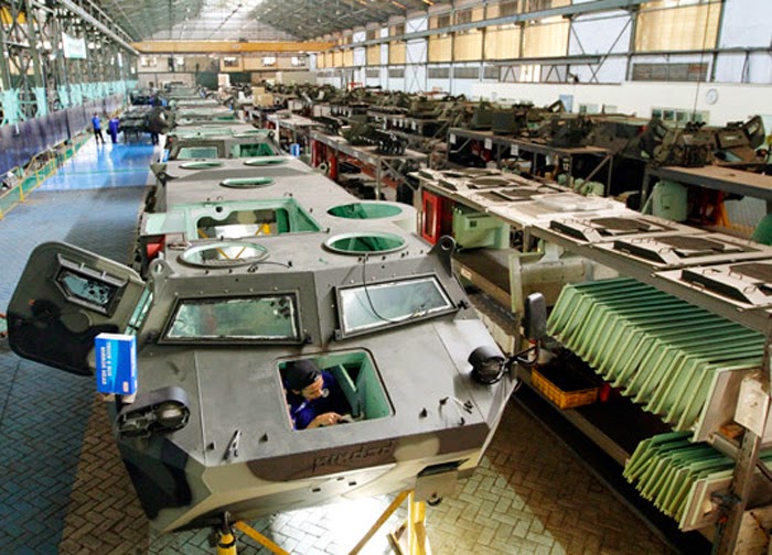 Indonesian APS-3 Panser Anoa 6x6 Armored Personnel Carrier for the ...