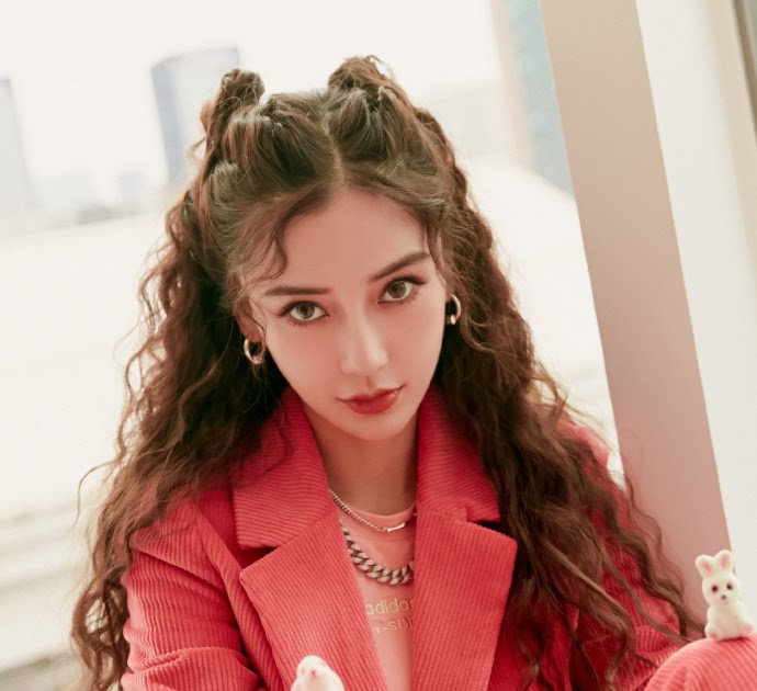China Entertainment News: Angelababy poses for photo shoot