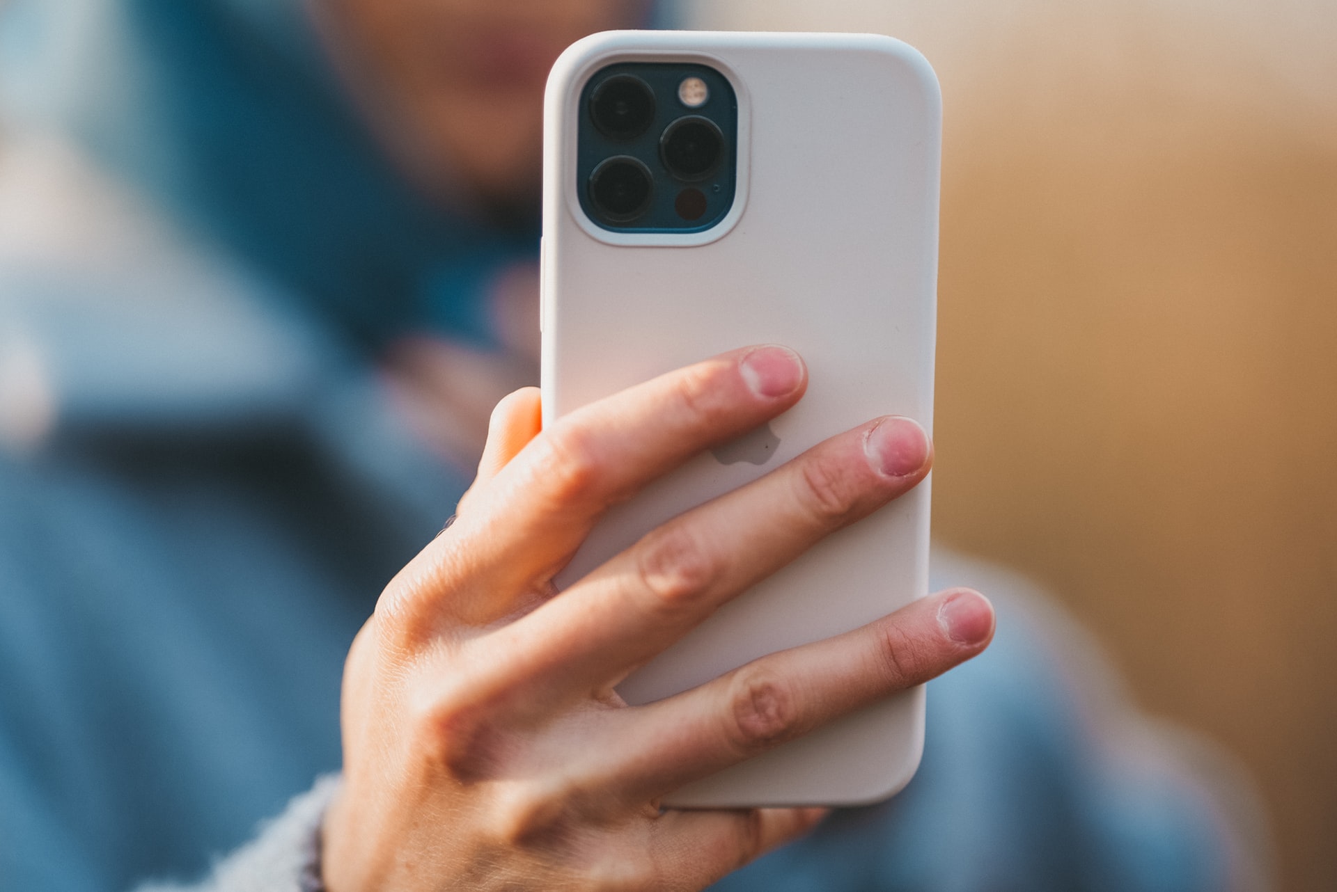 Cara Mematikan Mirror Kamera Depan di iPhone | PUKEVA