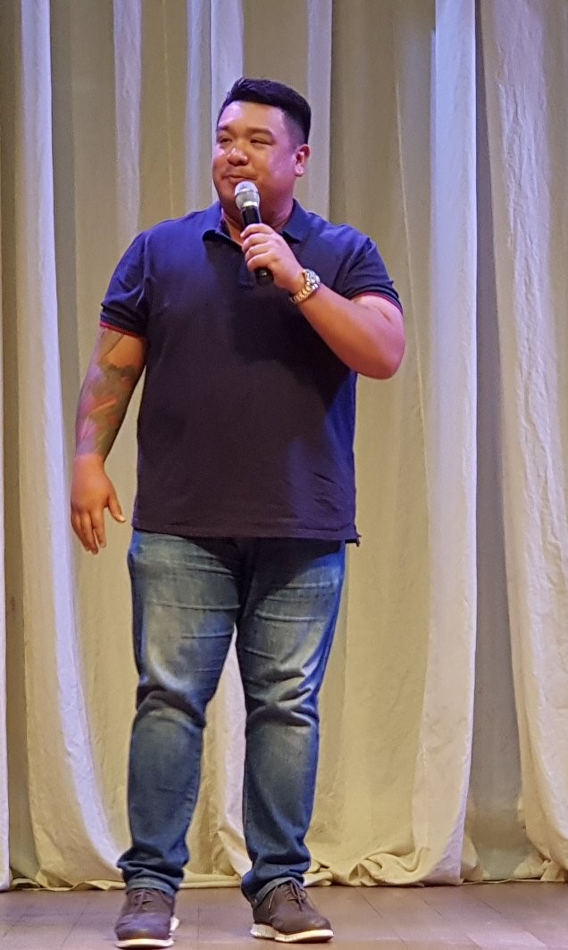 Vandolph Quizon Shows His Late Dad Dolphy's Son Stealing All His Comic ...