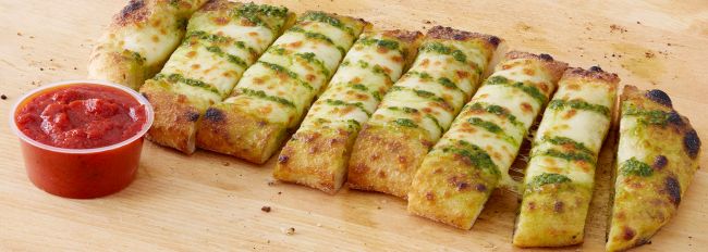 Blaze Pizza Bakes New Pesto Garlic Cheesy Bread