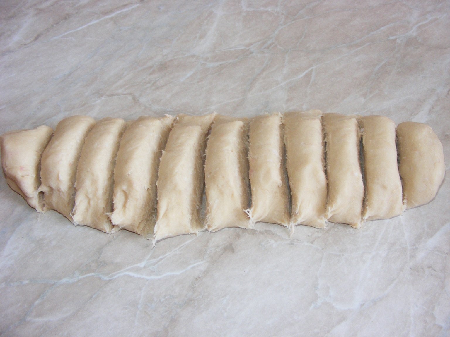 Cornulete fragede cu osanza | Preparatedevis.ro