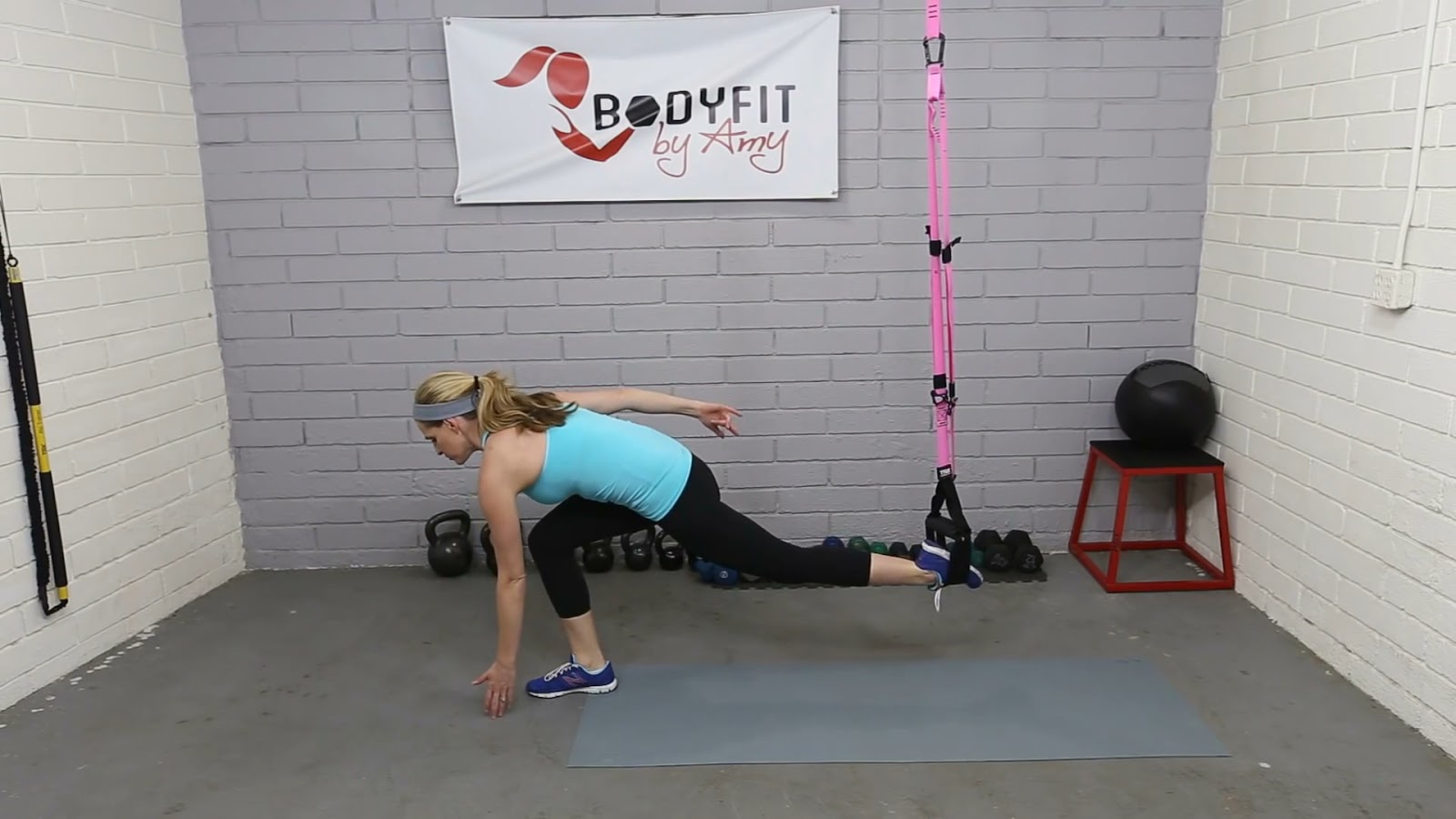 Fitting Room TW: 用TRX的平衡運動來鍛鍊下肢 (中文字幕)