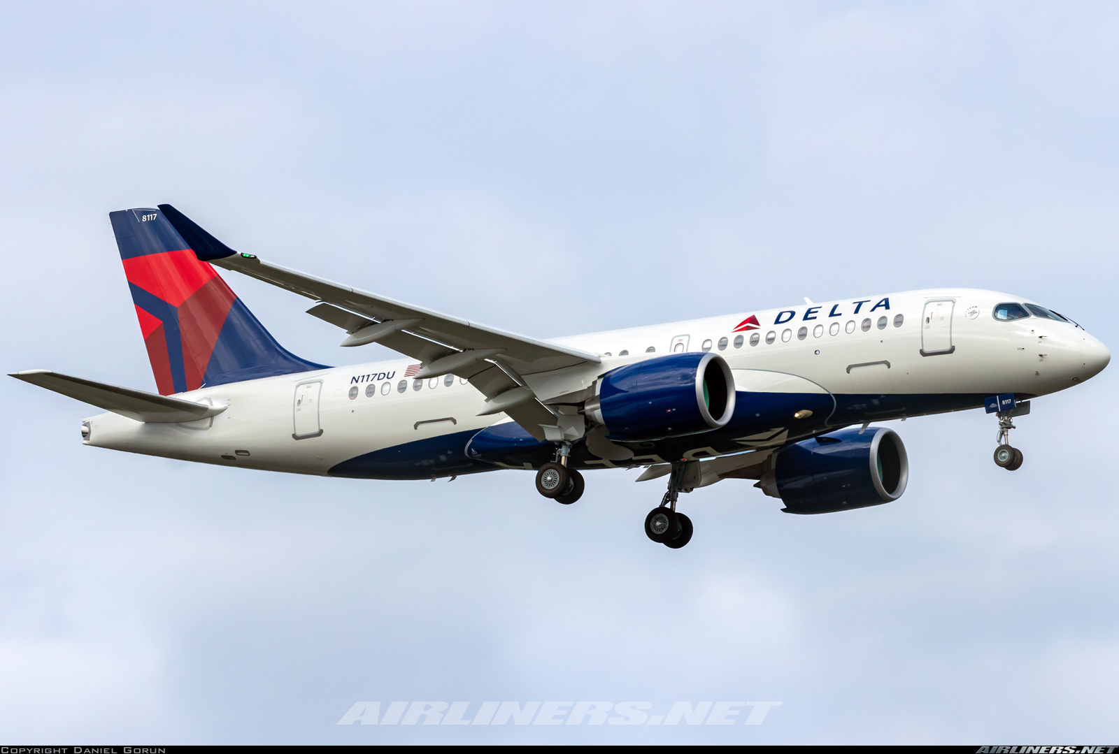 Charles Ryan's Flying Adventure: Exploring CS100 (Airbus A220-100) With ...