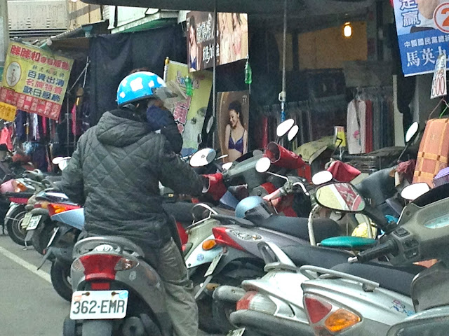 Our Taiwan Adventure: Scooter Culture