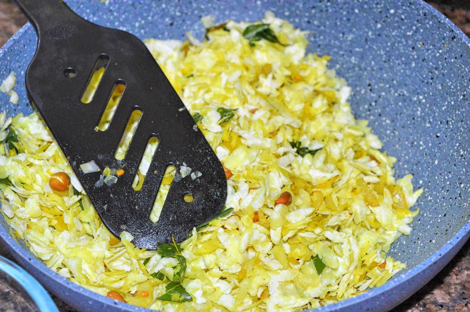 exotic-n-easy cooking: Kache Aam Ka Poha (Raw Mango and Flattened Rice)