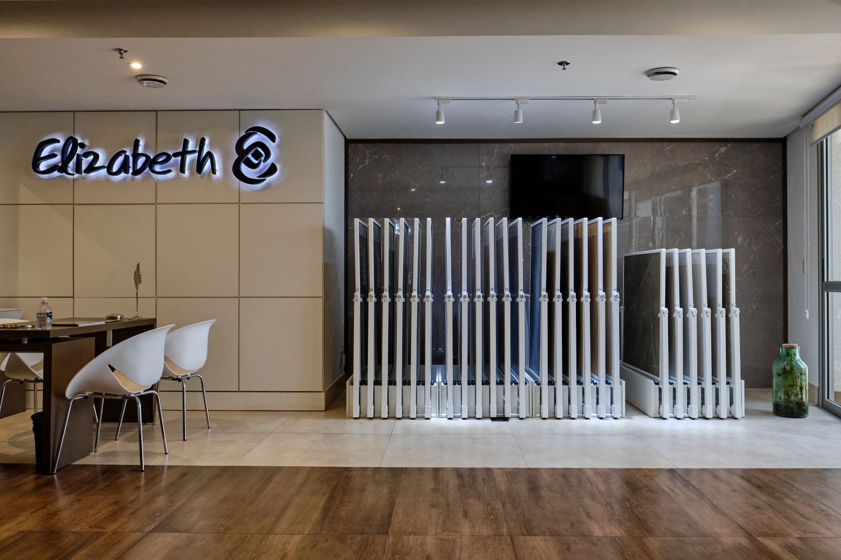 Home Center View: CERÂMICA ELIZABETH REPAGINA O SEU SHOWROOM EM SÃO ...