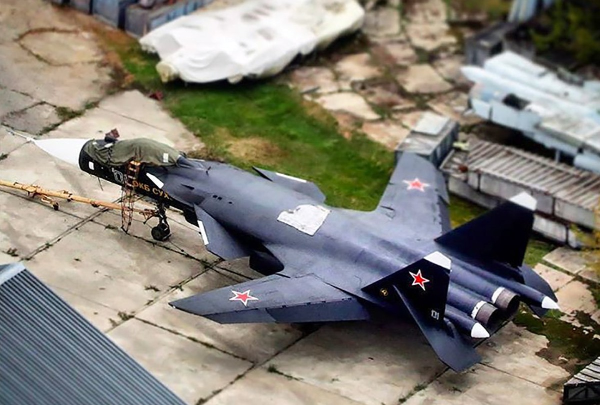 El Blog de Espacial.org: Nuevas imágenes del Sukhoi Su-47 Berkut