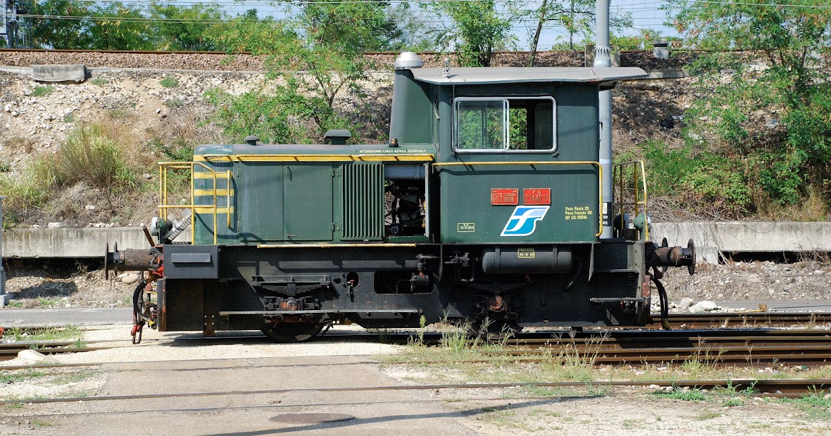 MODELLISMO E ALTRO: LOCOMOTIVA D214