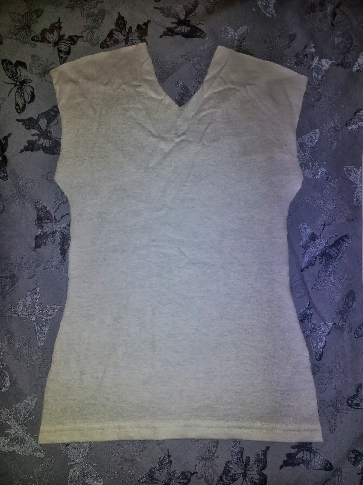 Design and Create: EASY SHIRT TUTORIAL FOR GIRLS