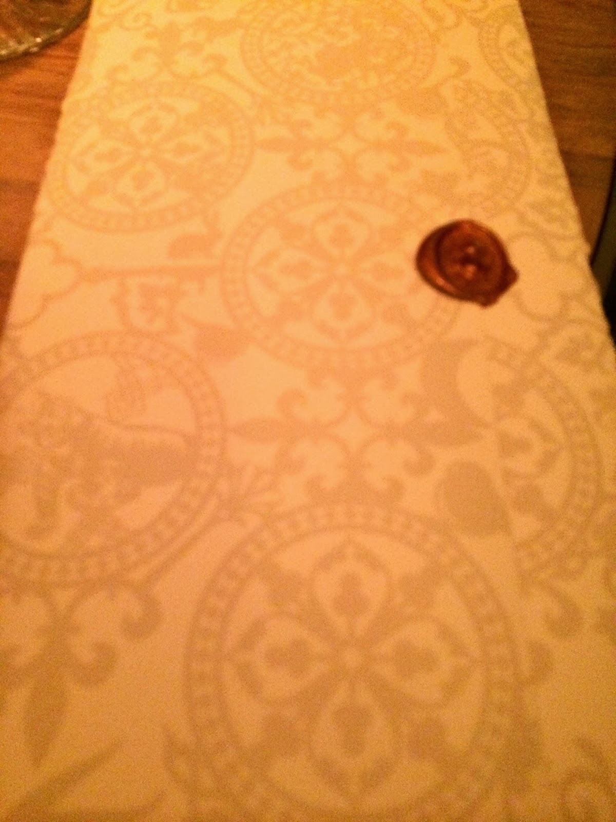 LAS VEGAS DAZE: Rose.Rabbit.Lie Menus