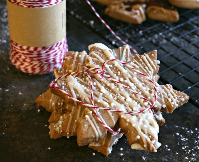 Hungry Couple: Gingerbread Shortbread Cookies