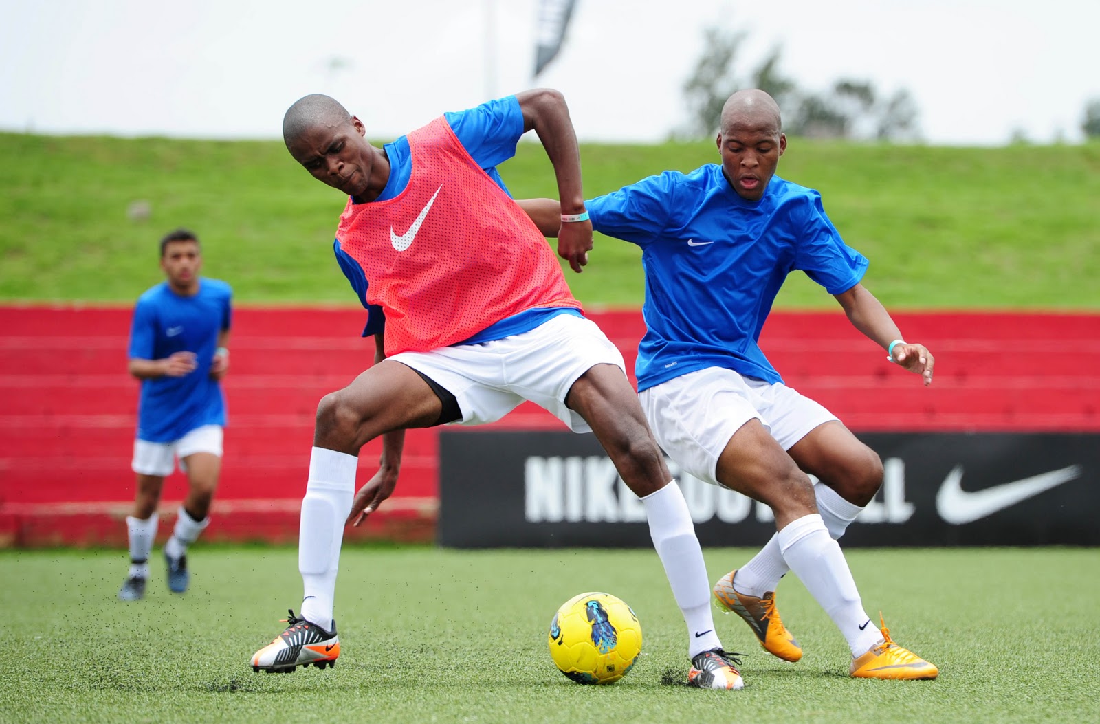 Youngsters Motivated To Be The Next Football Stars | DISKIOFF