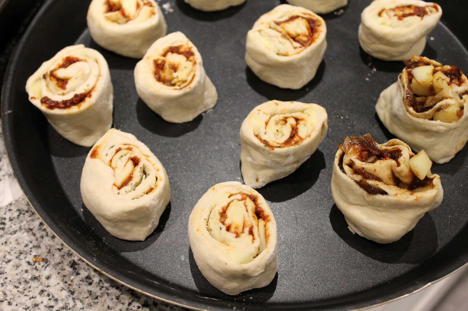 Filosofía de Sabor: Rollo de pizza: cruza entre empanada y pizza