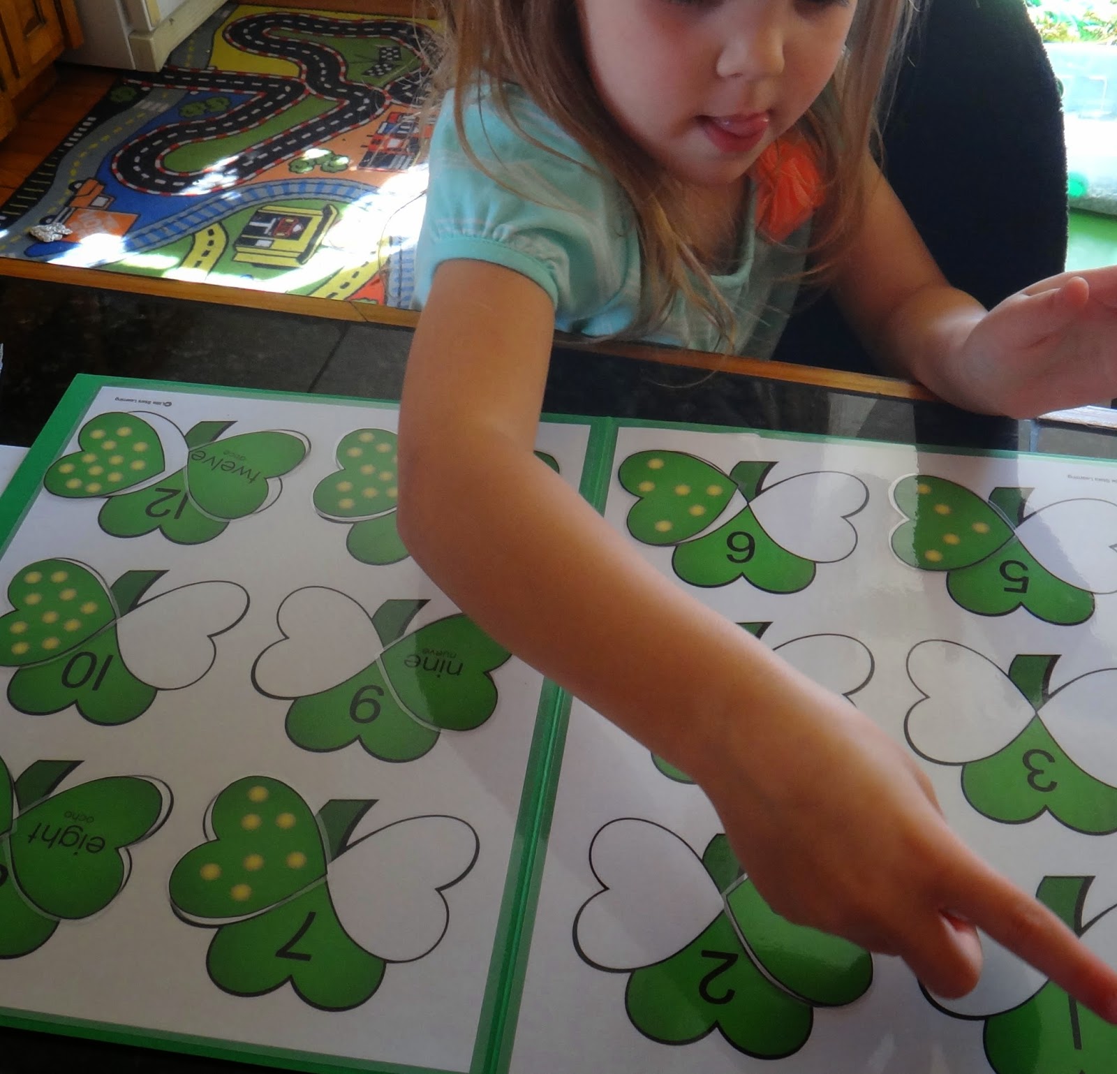 Little Stars Learning: Tutorial - Making File Folder Games