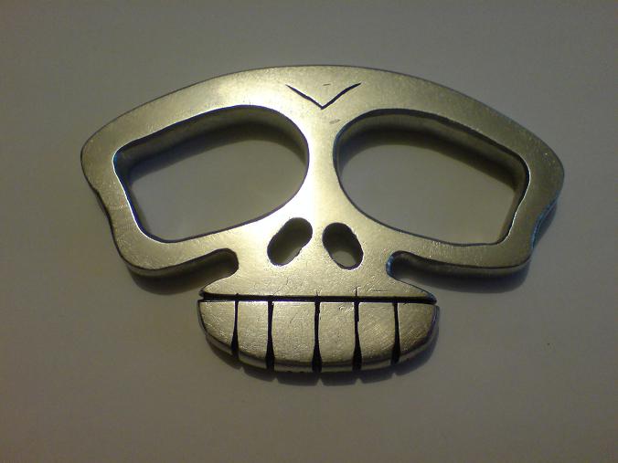 WeaponCollector's Knuckle Duster and Weapon Blog: New Skull Knuckle ...