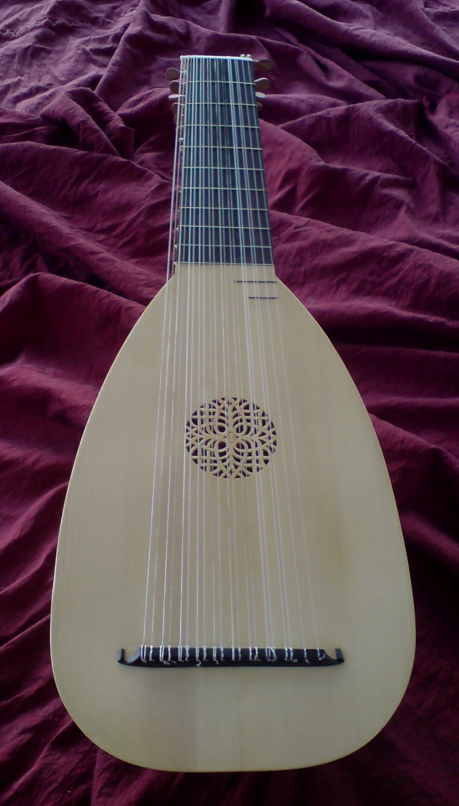 Buying a Lute: The student range