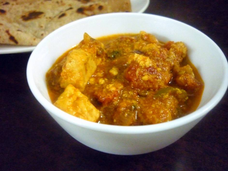 Paneer in Coconut Gravy | Side Dish for Chapati / Roti