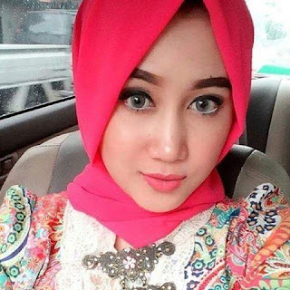 SCANDAL PNS LUGU CANTIK SEDANG ISEPIN PUNYA PACAR DI MOBIL CROT DI MUKA - SCANDAL VIDEO PEGAWAI ...