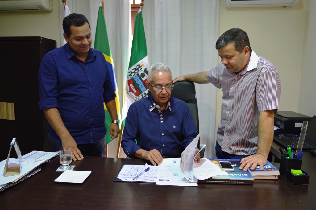 Prefeitura de Queimados: Queimados antecipa pagamento e servidores ...