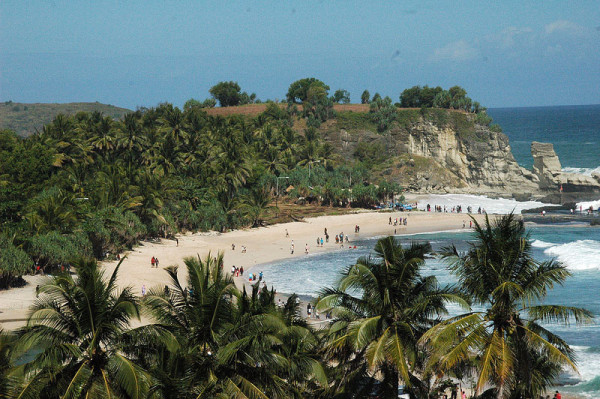 Pantai Klayar Pacitan, keindahan alam yang mengagumkan ~ Nuswantara ...