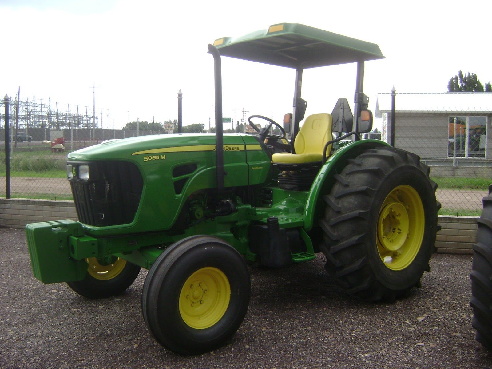 MAQUINARIA AGRICOLA INDUSTRIAL: Tractor John Deere 5065M 2008 65hp ...