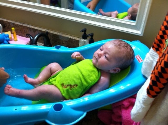 A View From The Meadows: Rub-A-Dub-Dub Baby Harper in the Tub!