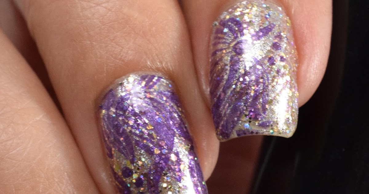 Manicure Manifesto: Two Layered Floral Nail Stamping