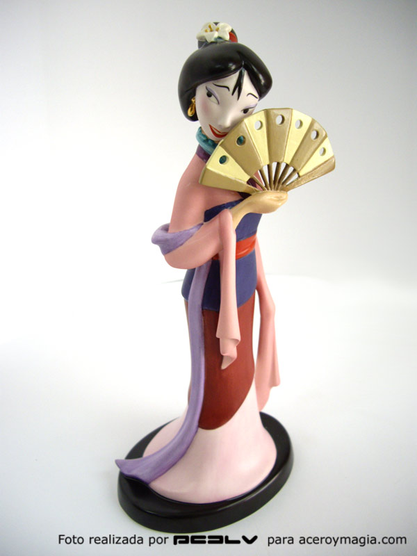Acero y Magia: Fotos de la Figura Mulán Disney Ed Limitada