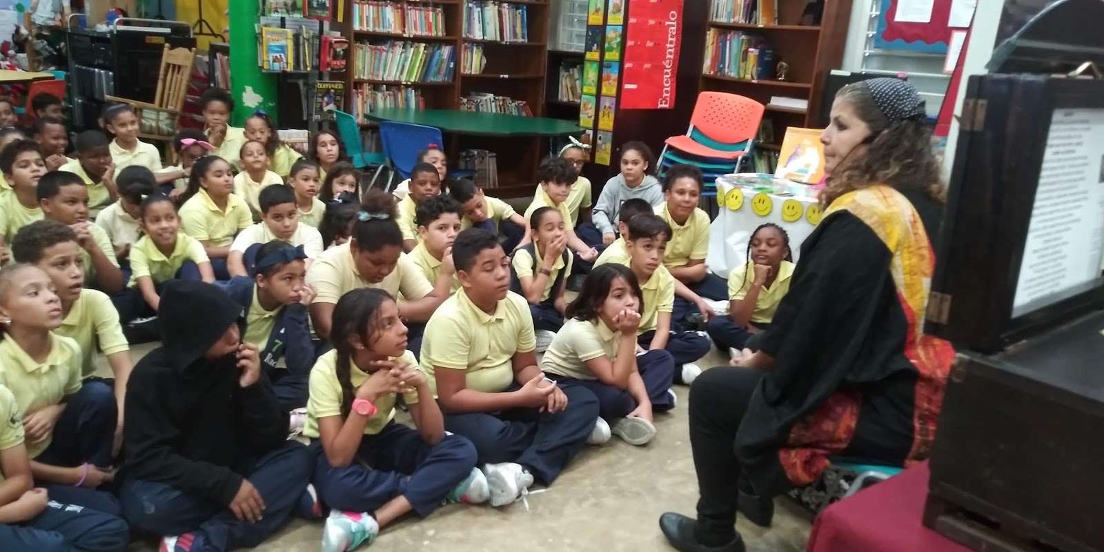 Biblioteca Ana Vizcarrondo de Túa: María Chuzema nos visita