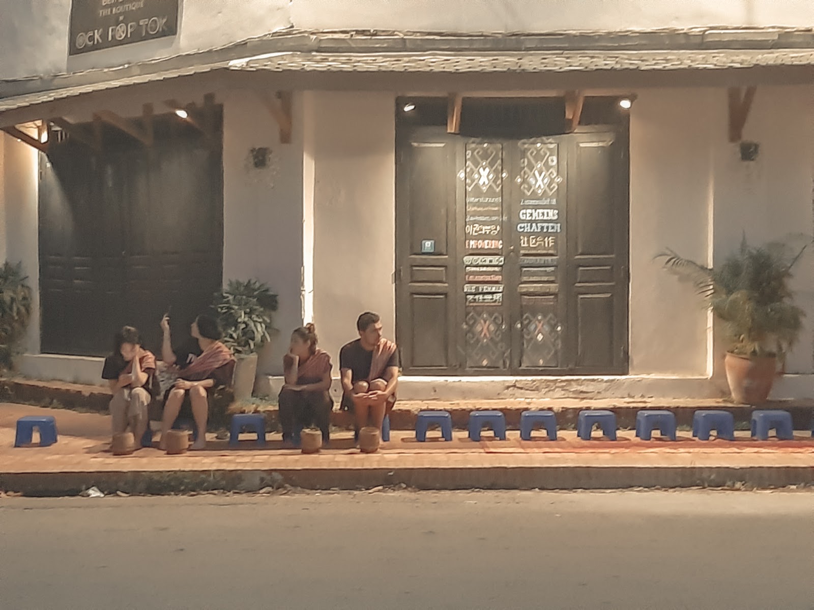 Morning Alms Giving in Luang Prabang (Sai Bat Ceremony) - Mardiah Journey