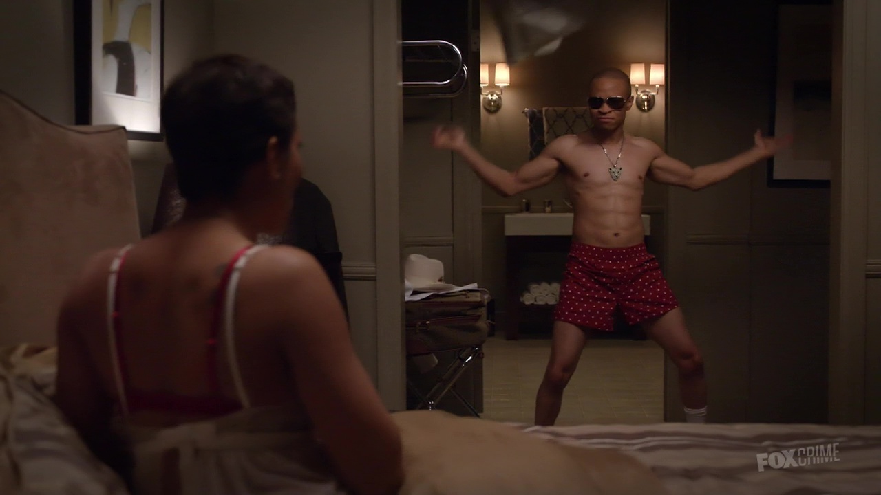 ausCAPS: Eugene Byrd shirtless in Bones 6-14 "The Bikini In The Soup"