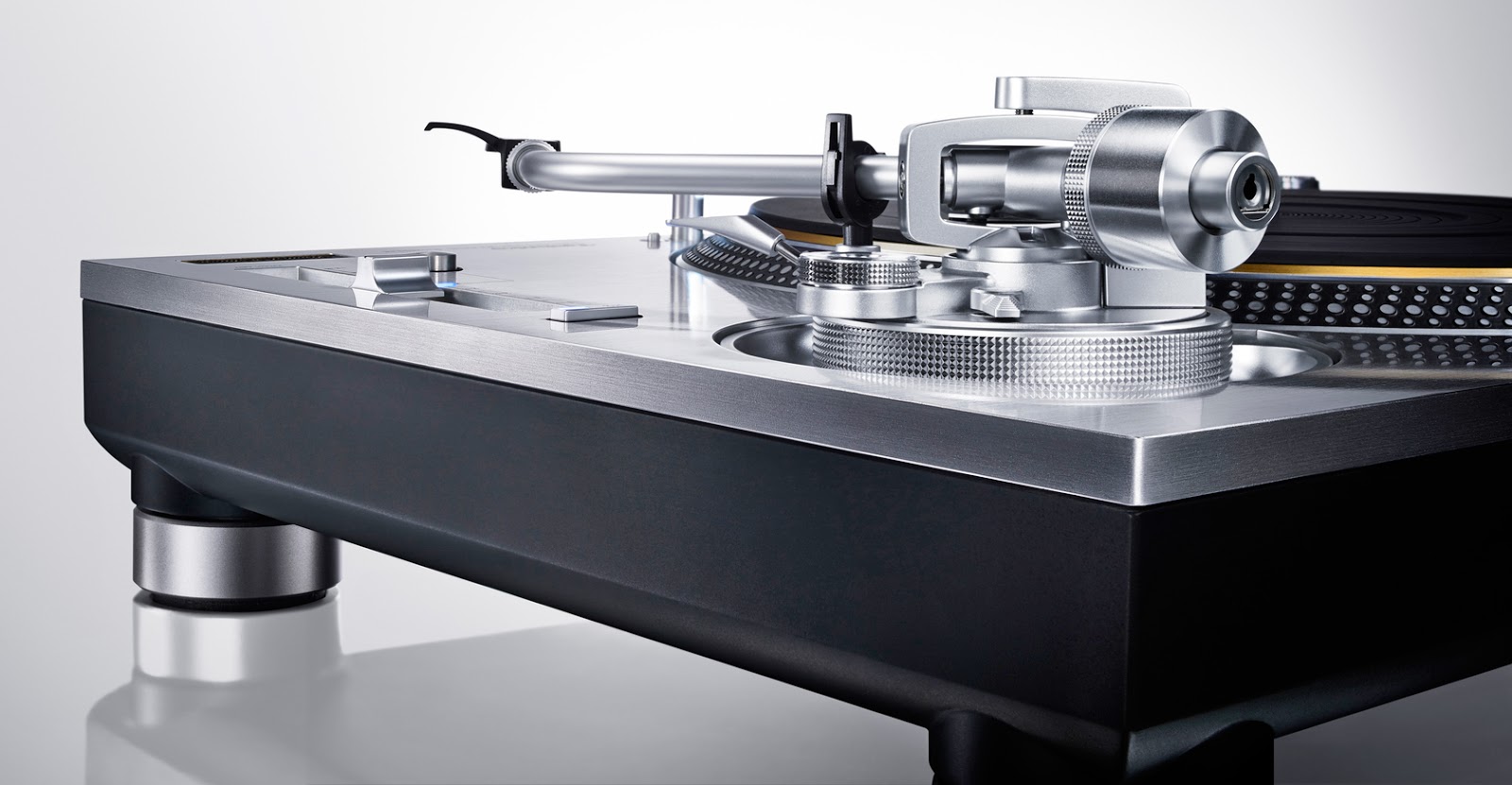 Wizard High-End Audio Blog: Technics SL-1200GAE & SL-1200G turntables