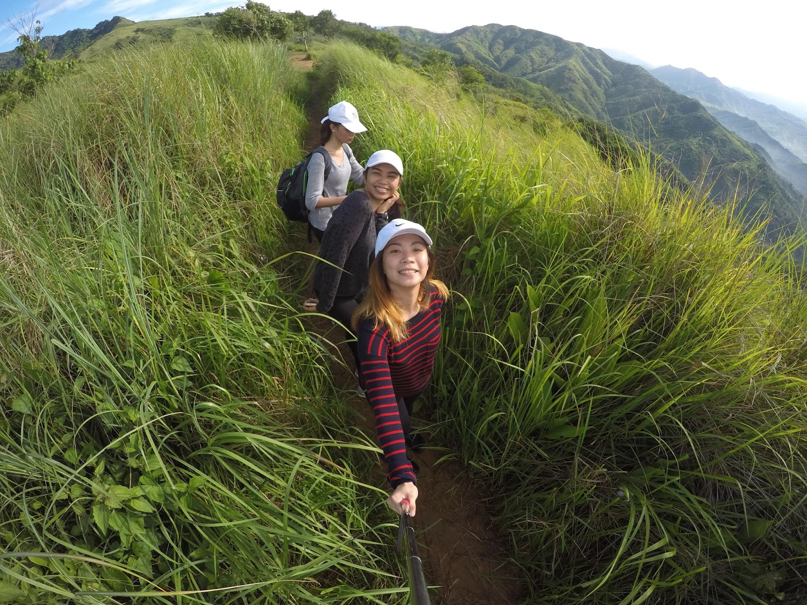 Mt. Batolusong | Sea of Clouds - Let'sWander