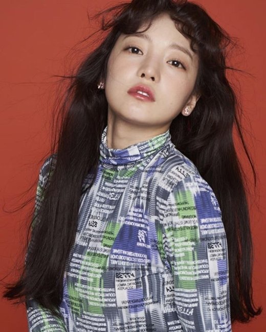 Goo Hara shares new profile pictures