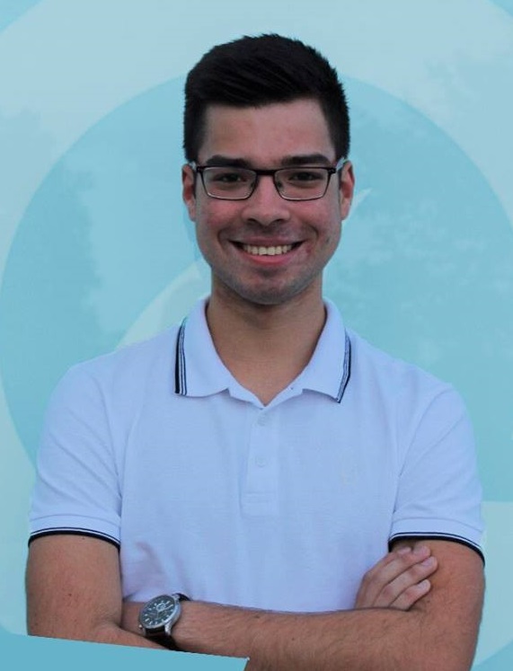 FOI ESTA QUINTA-FEIRA, DIA 26 Francisco Isidro, Presidente da AE do ...